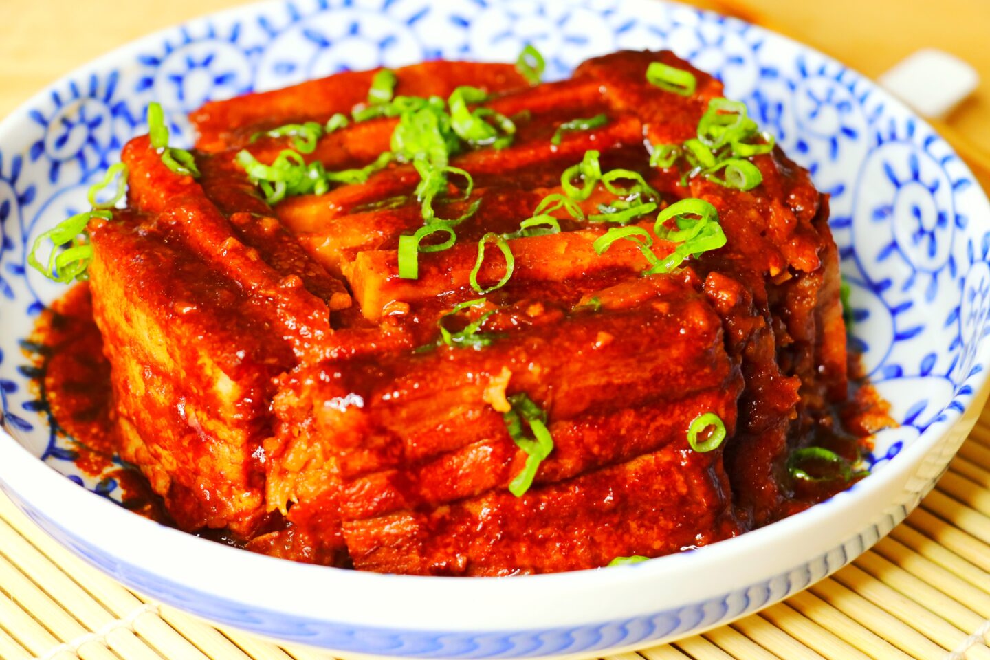 CiCiLi.tv - Chinese Steamed Pork Belly with Taro Recipe