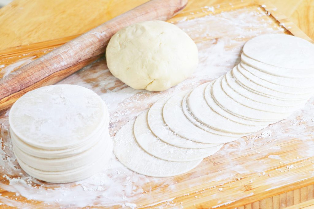 CiCiLi.tv - 3 Ways to Make Dumpling Wrappers from Scratch