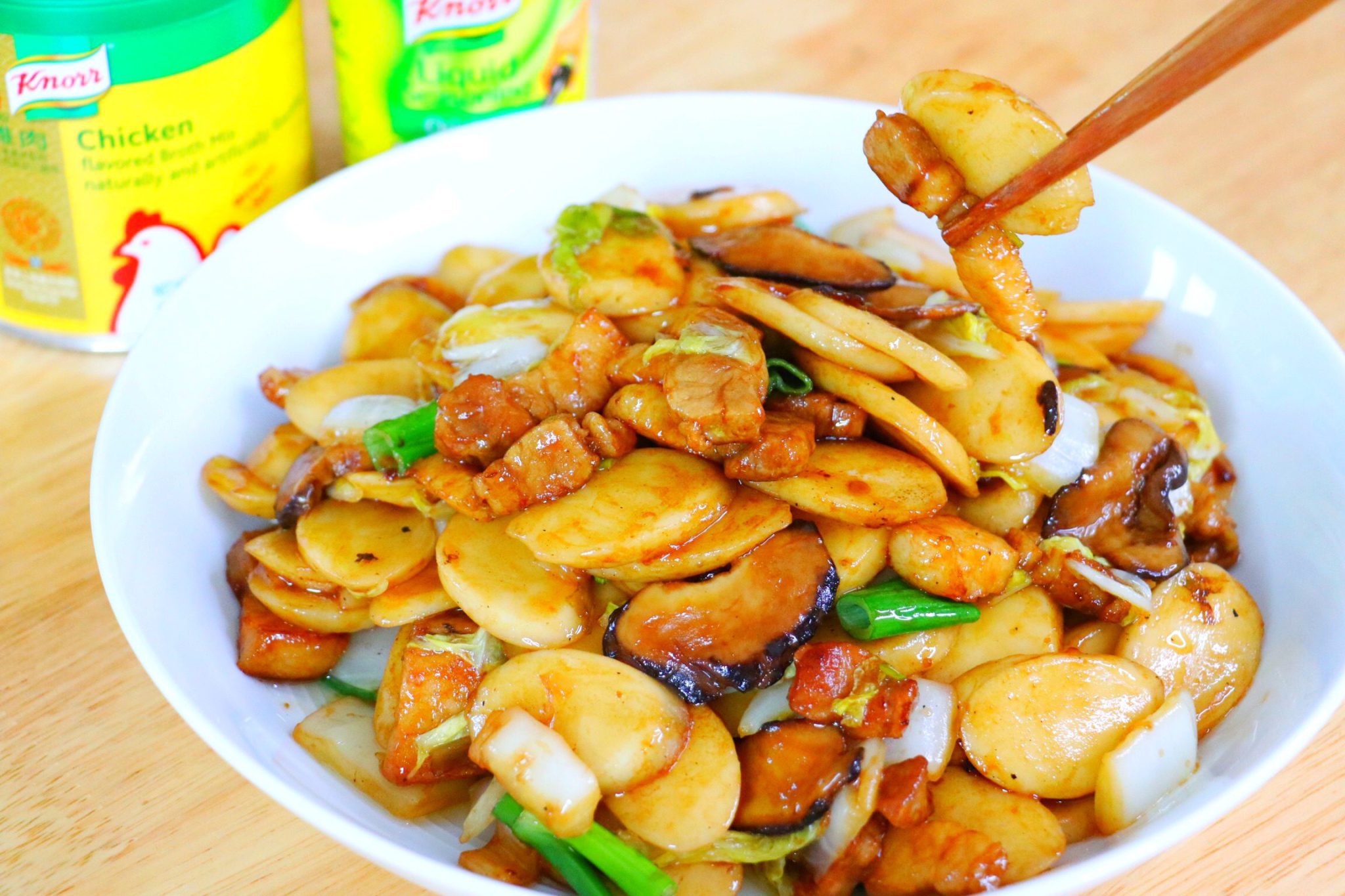 CiCiLi.tv - Stir-Fry Rice Cakes Recipe (Nian Gao)