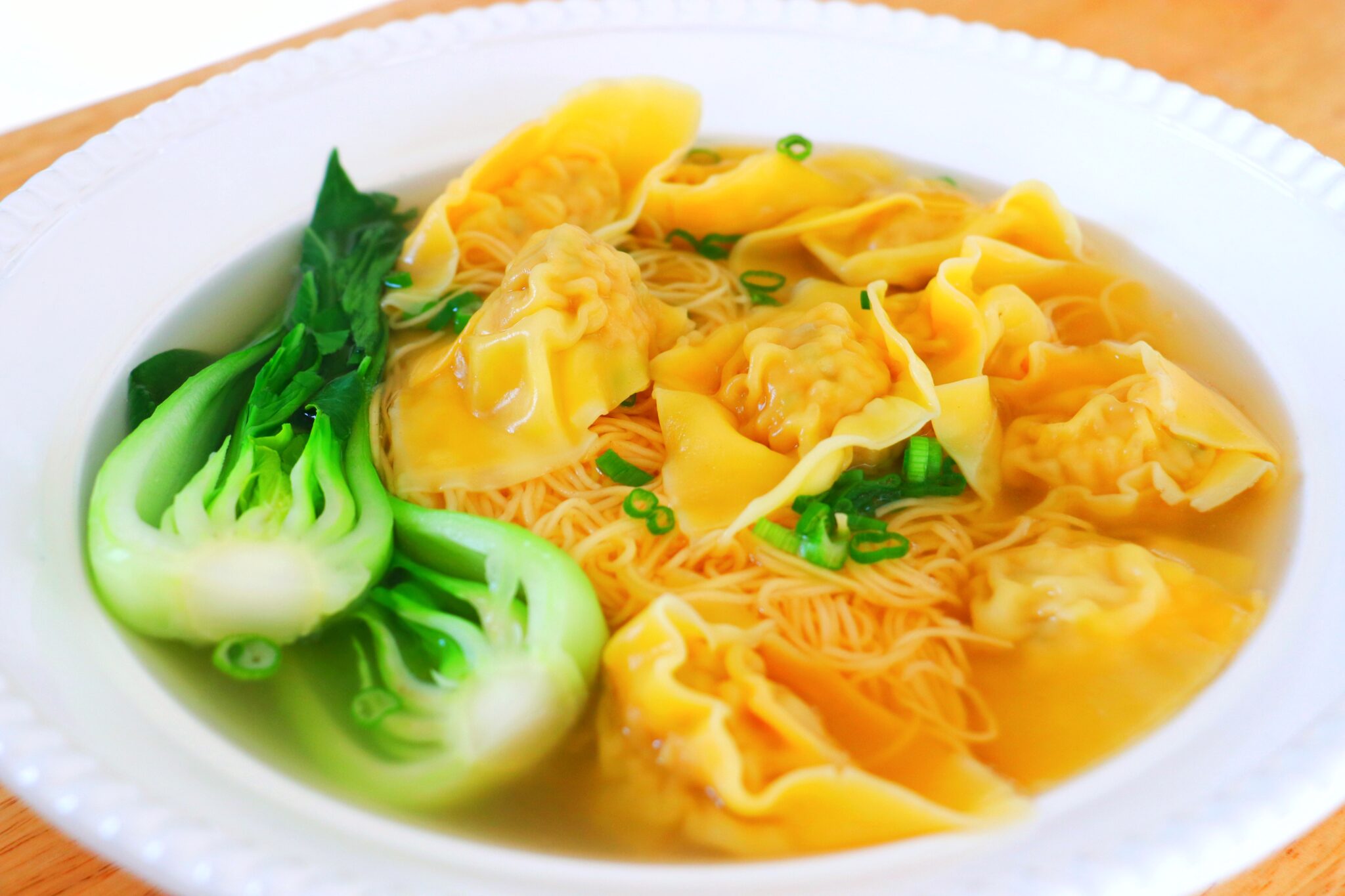 CiCiLi.tv - Wonton Noodle Soup Recipe (Pork & Shrimp)