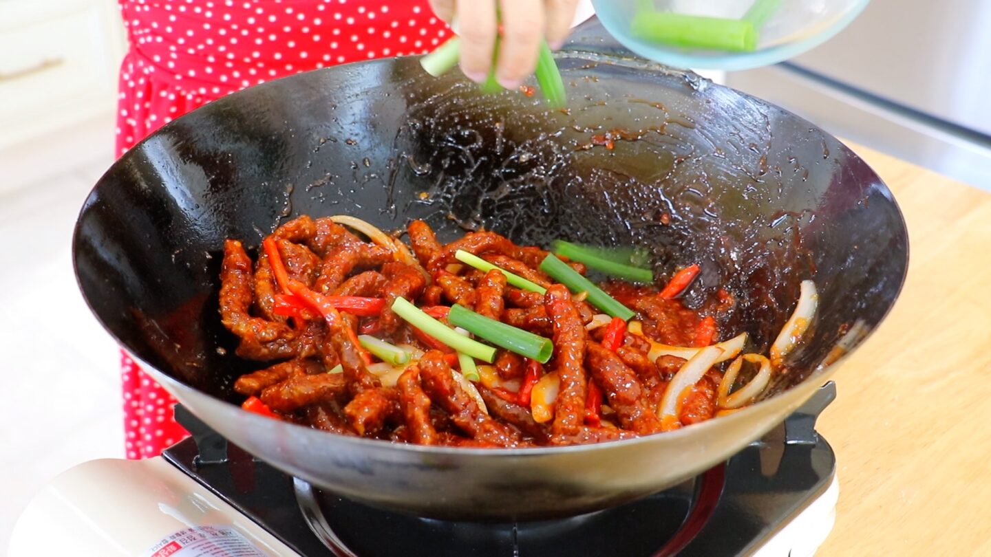 25-Min Crispy Chili Beef Recipe - CiCi Li, Asian Home Cooking