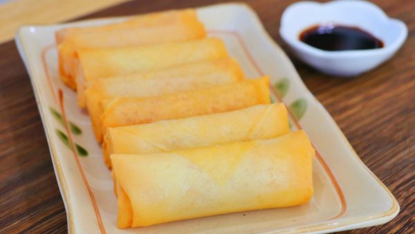 Spring Rolls vs Egg Rolls: What's the Difference? - CiCi Li, Asian Home ...