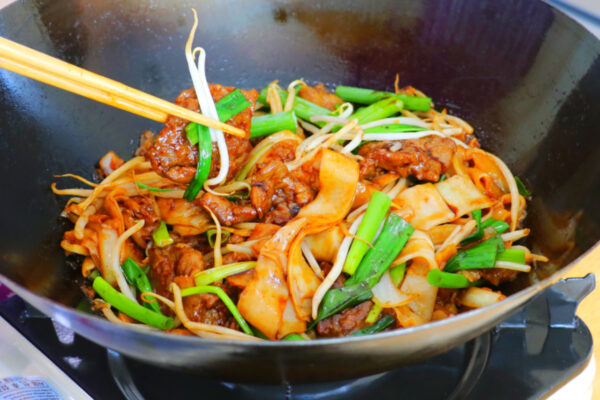 30-Min Beef Chow Fun Recipe - CiCi Li, Asian Home Cooking