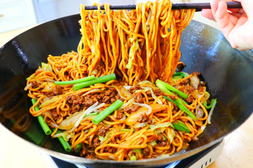 15-Min Beef Lo Mein Recipe - CiCi Li, Asian Home Cooking