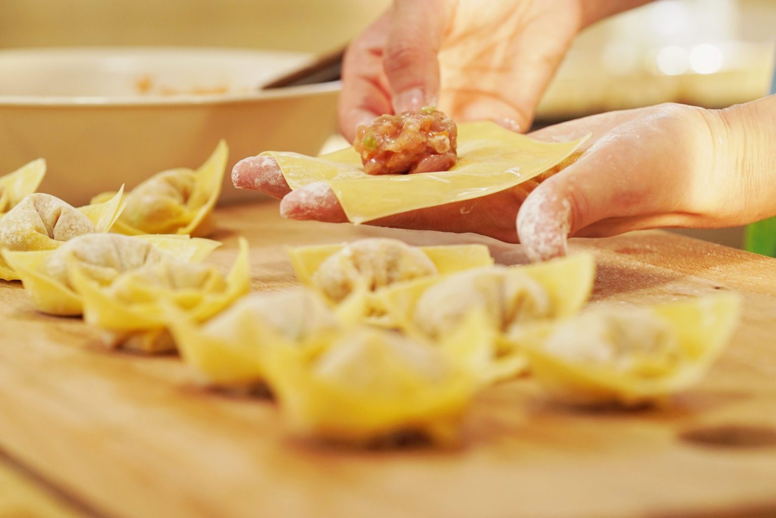 CiCiLi.tv - Sichuan Chilli Oil Wonton Recipe (Chao Shou)